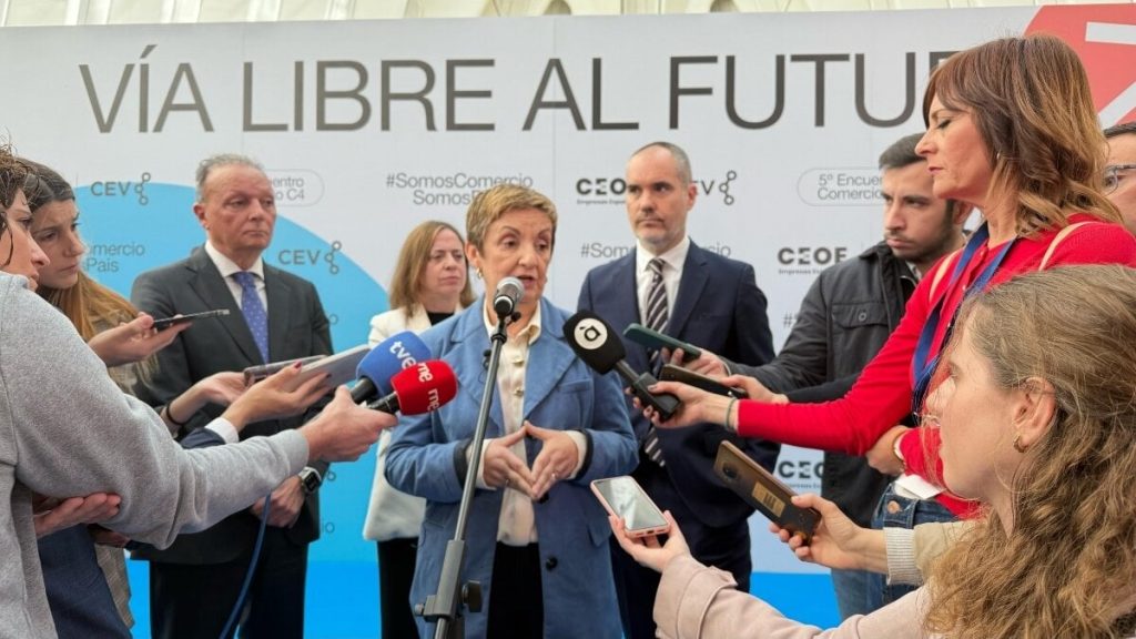 Valencian Trade ber om att kvittra AIDS för Dana och främja framstegen ...